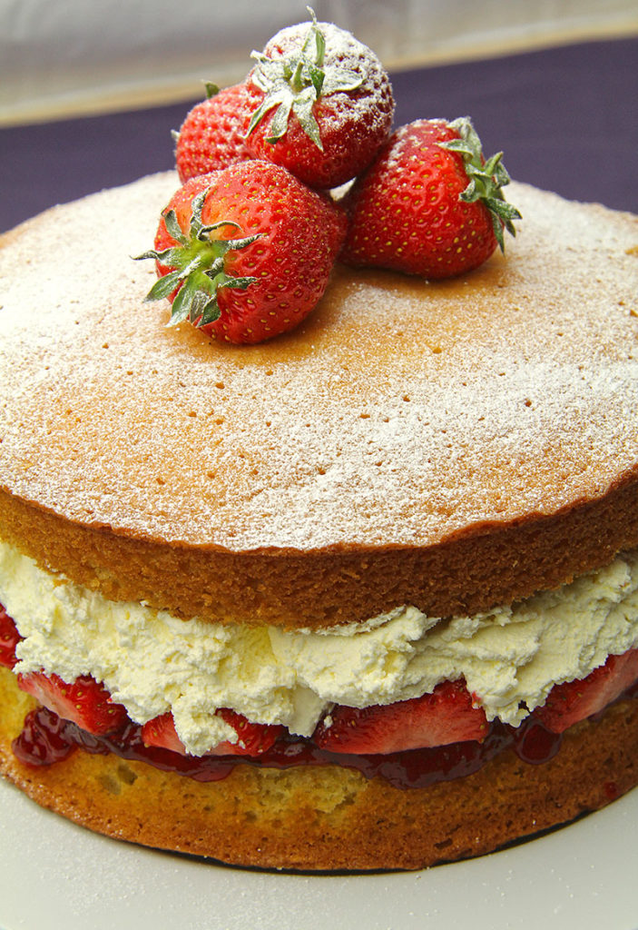 Strawberries & Cream Sponge Cake Recipe – The Artisan Food Trail